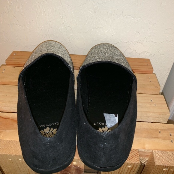 Yellow Box | Shoes | Nwot Yellow Box Parkon Sparkle And Chill | Poshmark